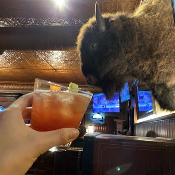 GUNSIGHT SALOON - Updated May 2024 - 123 Photos & 240 Reviews - 624 ...
