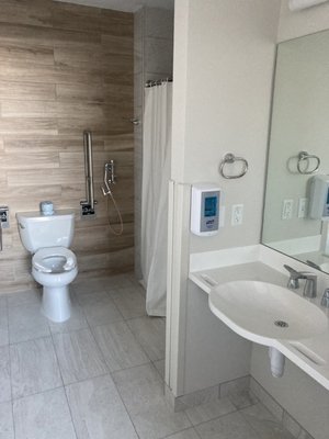 LARSEN HEALTH CENTER - Updated December 2025 - 20 Photos - 13880 Shell ...