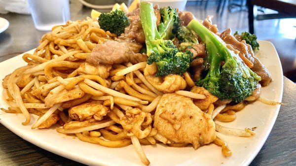 PEACE CUISINE - 412 Photos & 560 Reviews - West Sacramento, California ...