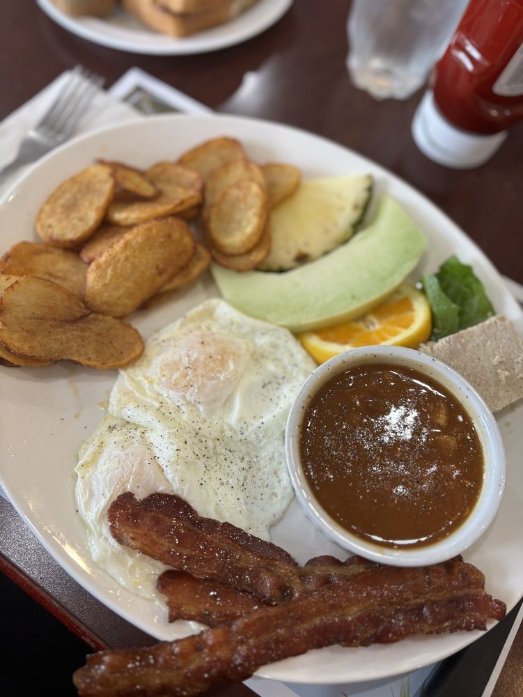 EGGSQUIS LASALLE - Updated June 2026 - 16 Reviews - 7401 Newman ...