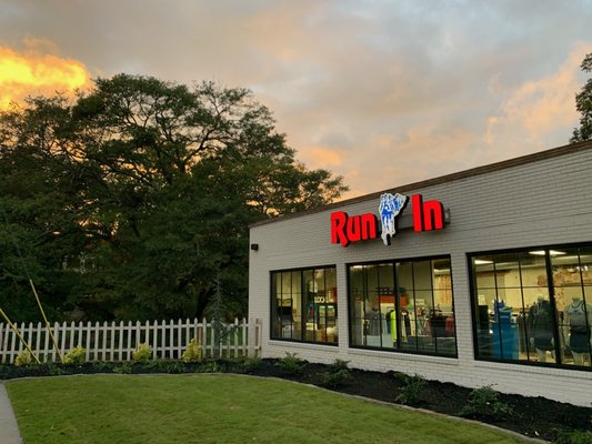 RUN IN - Updated January 2026 - 16 Reviews - 1301 E Washington St ...