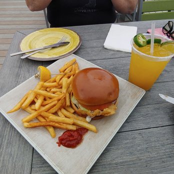 SAM’S BEACH BAR - Updated June 2024 - 576 Photos & 736 Reviews - 6325 ...