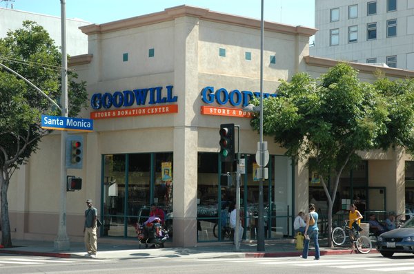 GOODWILL SOUTHERN CALIFORNIA RETAIL STORE & DONATION CENTER - Updated ...