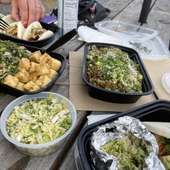 BREAKING BUNS - Updated September 2024 - 56 Photos & 69 Reviews - 5523 ...