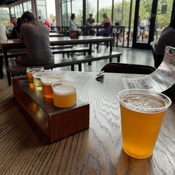 COMMUNITY BEER COMPANY - Updated August 2025 - 438 Photos & 285 Reviews ...