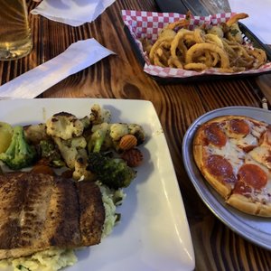 THE BWB RESTAURANT - 10 Photos & 21 Reviews - 7114 Saratoga Blvd ...