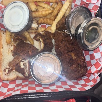 MAIN BIRD HOT CHICKEN - SPRING - Updated July 2025 - 65 Photos & 50 ...