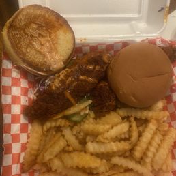 CHUBBY’S HOT CHICKEN - Updated December 2025 - 90 Photos & 98 Reviews ...