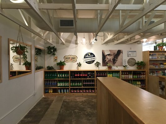 ZEKE’S LIQUOR - Updated October 2025 - 19 Reviews - 1711 E Cesar Chavez ...