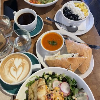 COMMONWEALTH CAFE - Updated April 2024 - 767 Photos & 599 Reviews - 300 ...