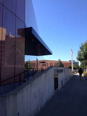 DES MOINES PUBLIC LIBRARY - Updated August 2025 - 20 Photos & 17 ...