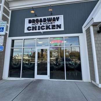 BROADWAY HOT & HONEY CHICKEN - Updated March 2025 - 45 Photos & 44 ...