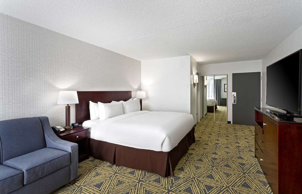 DOUBLETREE BY HILTON WASHINGTON MEADOW LANDS CASINO AREA - Updated ...