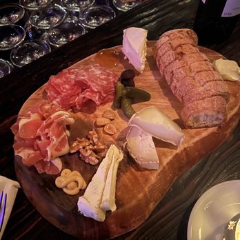 MIGNON - Updated September 2025 - 454 Photos & 497 Reviews - 128 E 6th ...