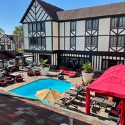 THE CHESHIRE - 295 Photos & 220 Reviews - Hotels - 6300 Clayton Rd, St ...