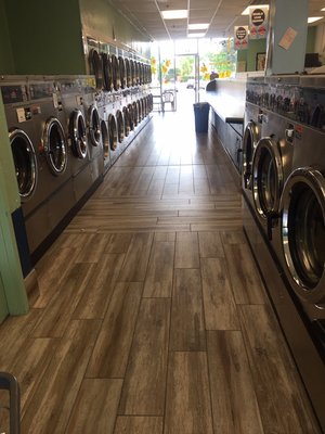 LAUNDERLAND-RIVER RUN LAUNDRY - Updated December 2025 - 17 Photos ...