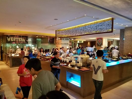 HEAT - Updated March 2025 - 127 Photos & 21 Reviews - Edsa Shangri-la ...