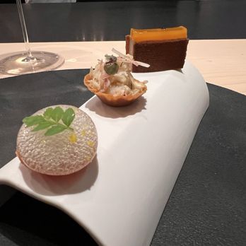 LSL - Updated October 2025 - 52 Photos - 2066 Avenue Road, Toronto ...