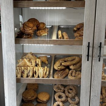 CHELA’S BAKERY - Updated December 2025 - 40 Photos & 81 Reviews - 4022 ...