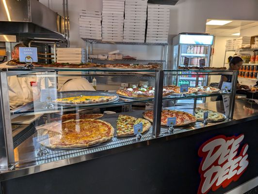DEEDEE’S PIZZA - Updated December 2025 - 52 Photos & 32 Reviews - 601 Raritan Ave, Highland Park ...
