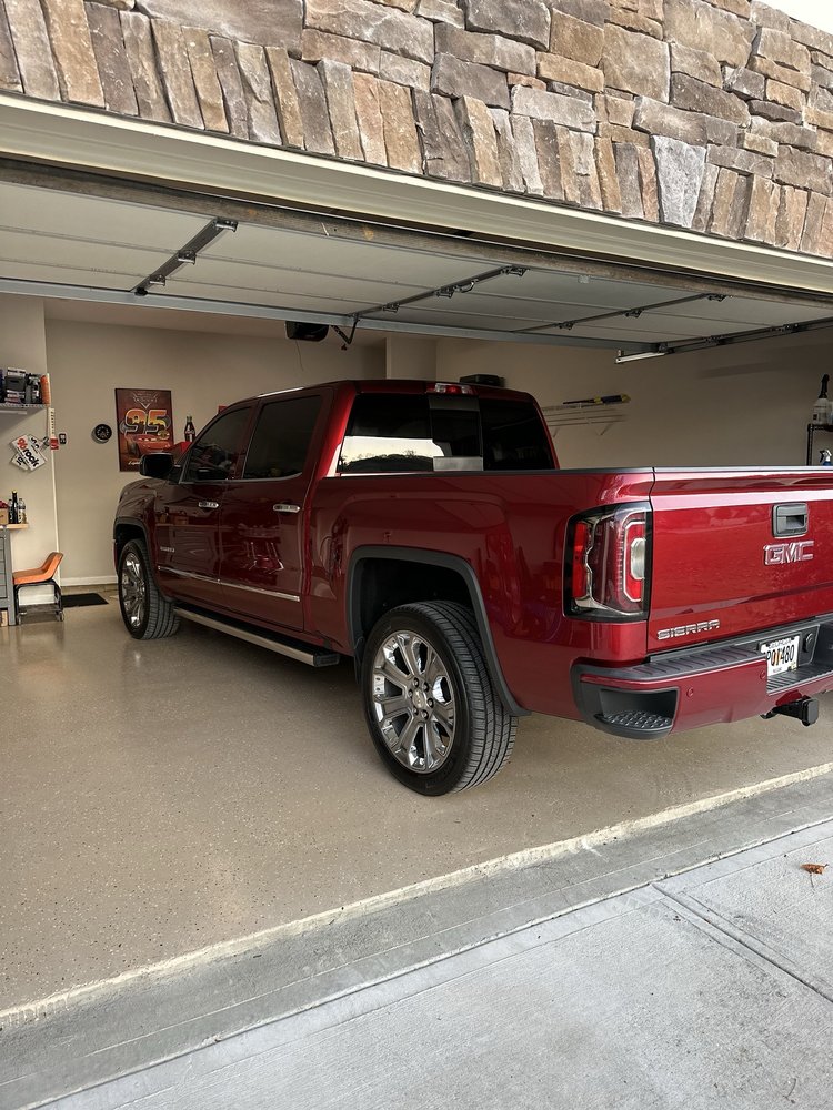 GOTCHA LOOK’N GOOD - Updated October 2025 - 11 Photos - 1376 Hiram ...