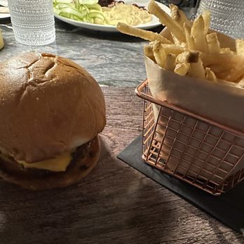 REVEL LOUNGE - Updated November 2025 - 61 Photos & 23 Reviews - 715 W ...