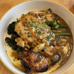 THE WHITE BULL - Updated December 2025 - 1042 Photos & 484 Reviews ...