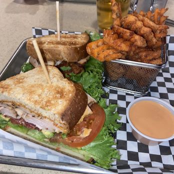 GARAGE GRILL - Updated January 2025 - 723 Photos & 703 Reviews - 1122 ...