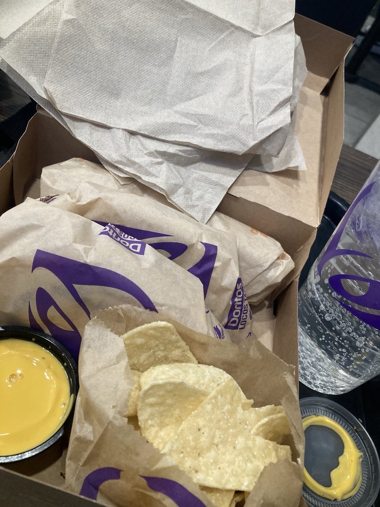 TACO BELL CANTINA - Updated September 2025 - 72 Photos & 66 Reviews ...