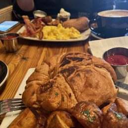 CAFE NOLA - Updated December 2025 - 671 Photos & 831 Reviews - 4 E ...