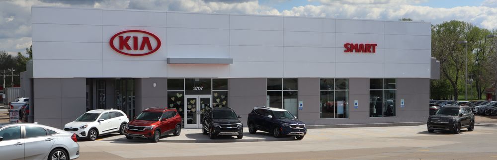 SMART KIA OF DAVENPORT - Updated April 2026 - 33 Photos - 3707 N ...