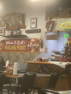 R & M’S BOILING POINT - Updated December 2025 - 27 Photos & 84 Reviews ...