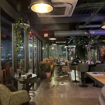 TREEHOUSE ROOFTOP - Updated March 2025 - 159 Photos & 56 Reviews - 411 ...