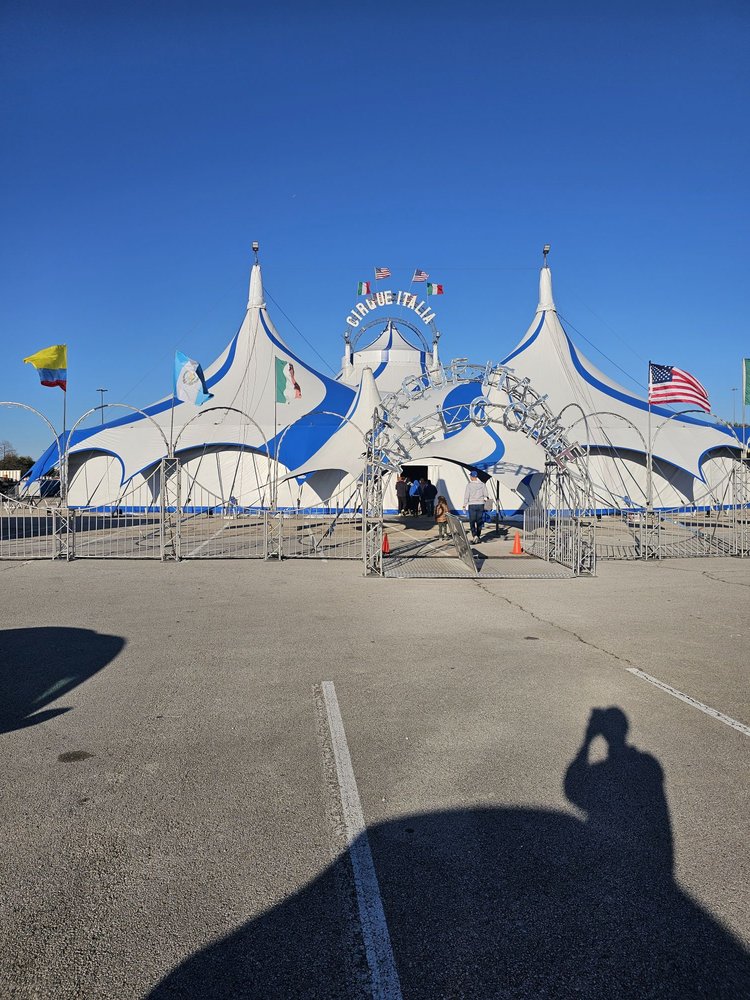 CIRQUE ITALIA - Updated January 2025 - 11 Photos - Cirque Italia, Grapevine, Texas - Performing ...