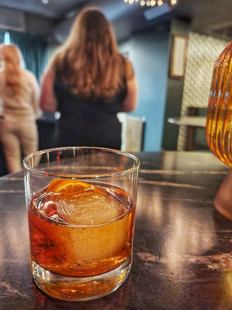 EMERALD COCKTAIL KITCHEN - Updated January 2026 - 139 Photos & 60 ...