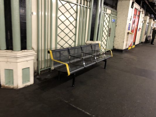 STEPNEY GREEN UNDERGROUND STATION - Updated May 2025 - 10 Photos - Mile ...