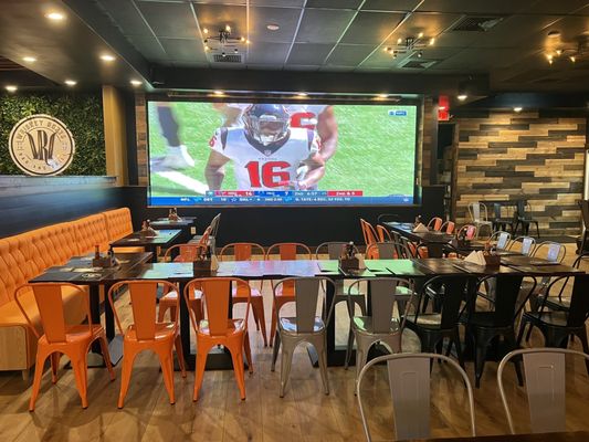 WHISKEY ROOTS BAR AND GRILL - Updated July 2024 - 52 Photos & 27 ...