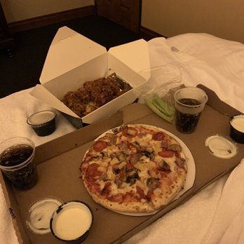 THE HANDSOME HOBO PIZZERIA - Updated May 2024 - 70 Photos & 97 Reviews ...