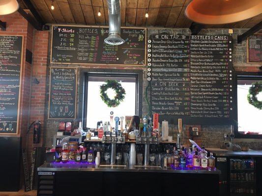 LOCK 1 DISTILLING COMPANY - 43 Photos & 19 Reviews - 17 Culvert St ...