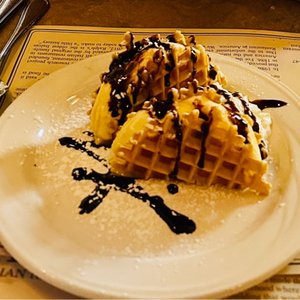 LITTLE ITALY PHILADELPHIA - Updated August 2025 - 11 Photos - 6TH -10th ...