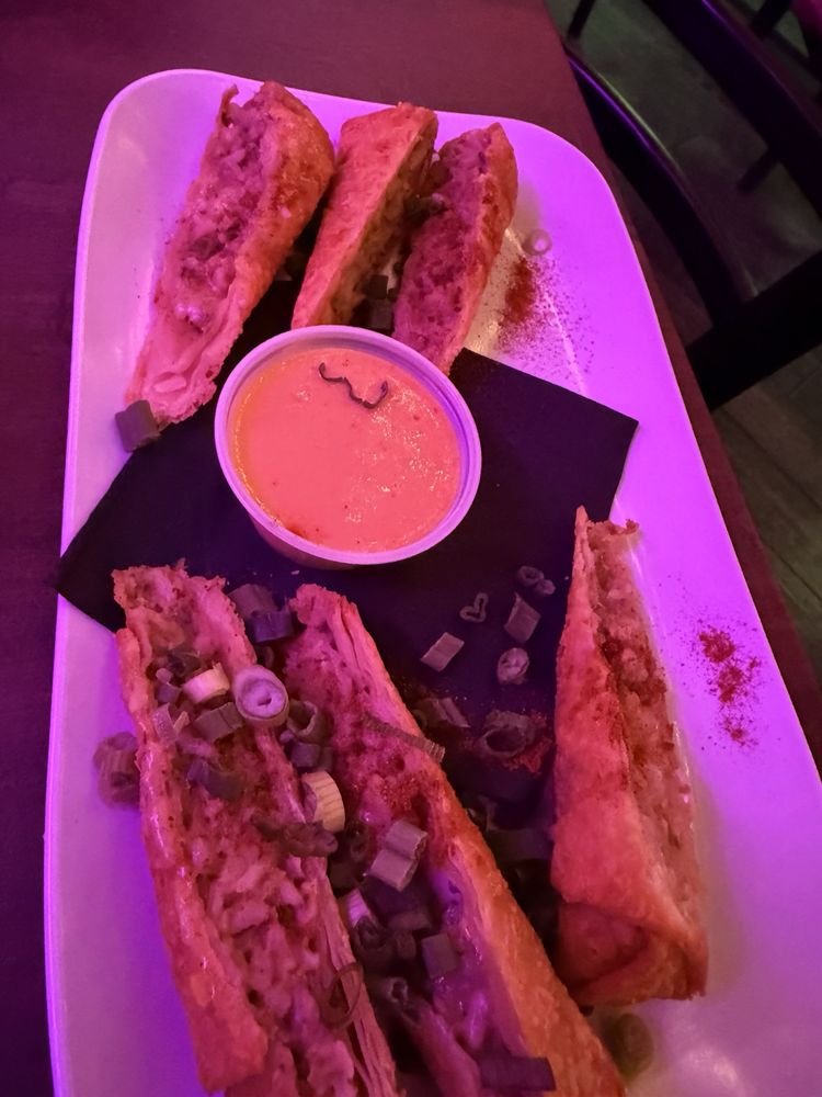 5216 TABLE & TAP - Updated December 2025 - 36 Photos & 68 Reviews ...