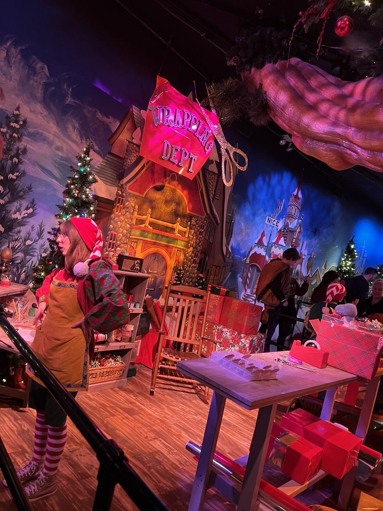 SANTALAND - 188 Photos & 71 Reviews - 157 West 34th St, New York, New ...