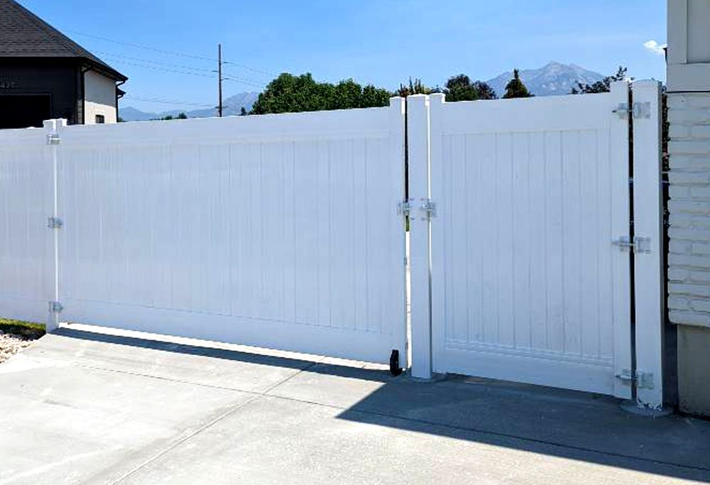 SINGLETON FENCE - Updated October 2025 - 109 Photos - 4768 South Camp ...