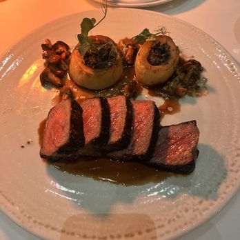 SPAGO BEVERLY HILLS - Updated April 2025 - 6104 Photos & 2596 Reviews ...