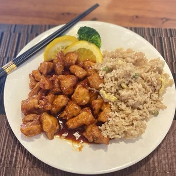 CHEF LINS ASIAN BISTRO - Updated November 2024 - 39 Photos & 16 Reviews ...