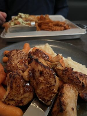 TOWNE TAVERN - Updated July 2024 - 40 Photos & 45 Reviews - 3138 ...