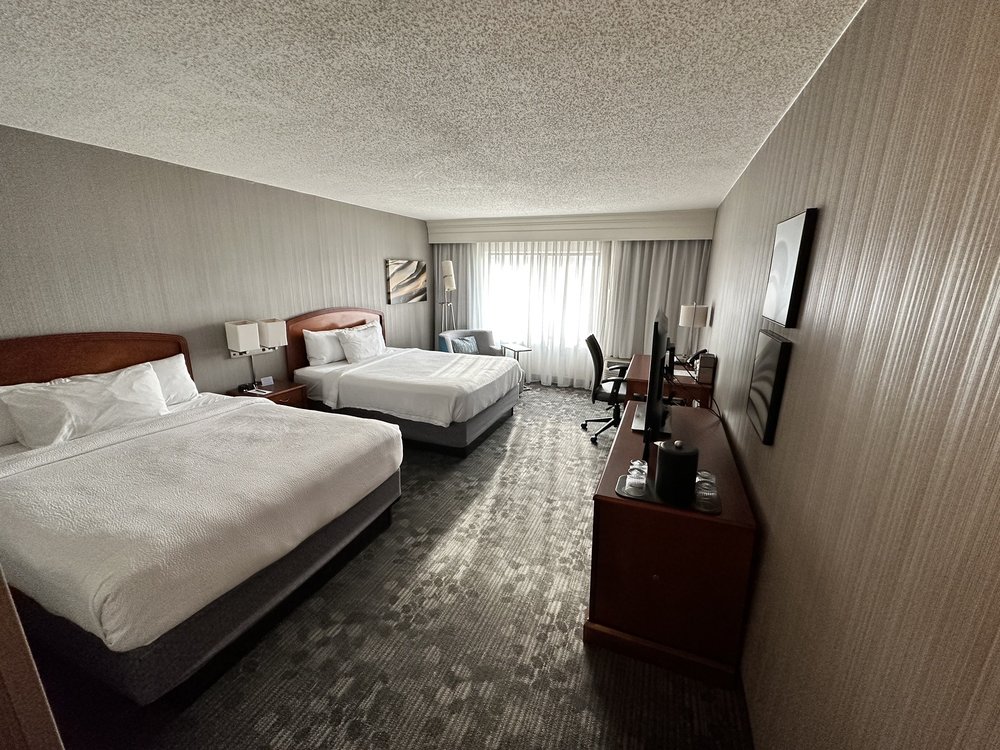 COURTYARD BY MARRIOTT SPRINGFIELD - Updated December 2025 - 105 Photos ...