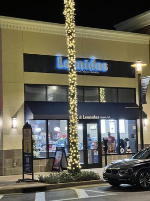 LEONIDAS CHOCOLATES & CAFE - 22 Photos - 28163 Paseo Dr, Wesley Chapel ...
