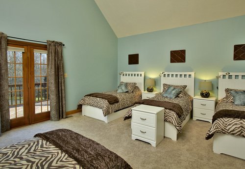 SELAH HOUSE - Updated January 2026 - 42 Photos - 1106 Meridian St 300 ...