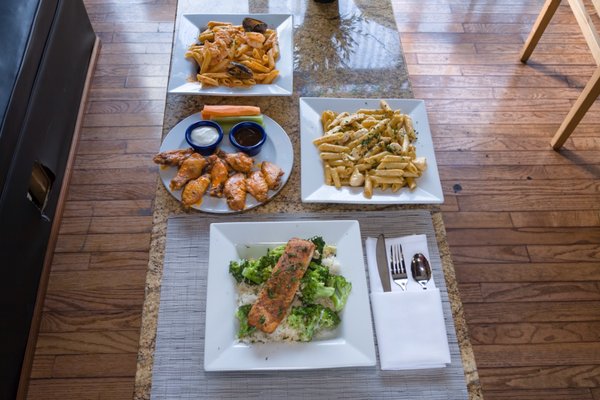 RIGHT SPOT RESTAURANT & BAR - Updated November 2025 - 66 Photos & 53 ...